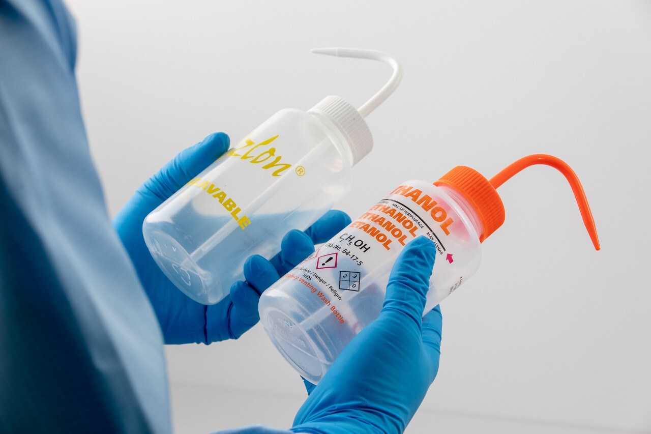 How to Choose Laboratory Plasticware With the Right Chemical Compatibility